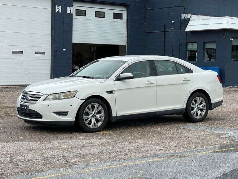 2011 Ford Taurus SEL - Prime Time Auctions, Inc.