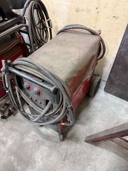 Lincoln Electric 255XT Power MIG Welder - Prime Time Auctions, Inc.