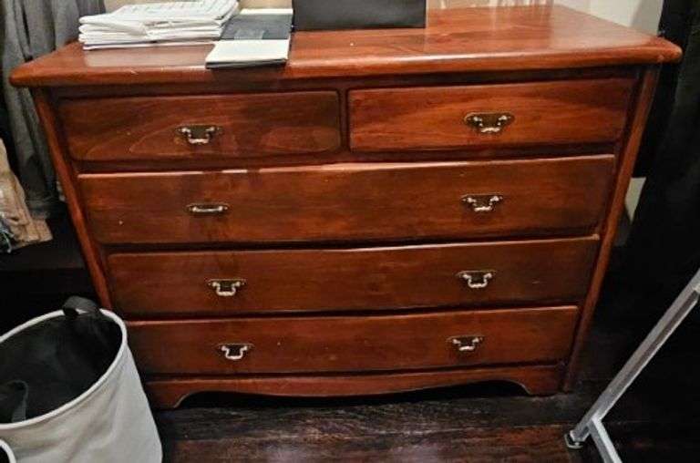 Wooden 5 Drawer Dresser - Prime Time Auctions, Inc.