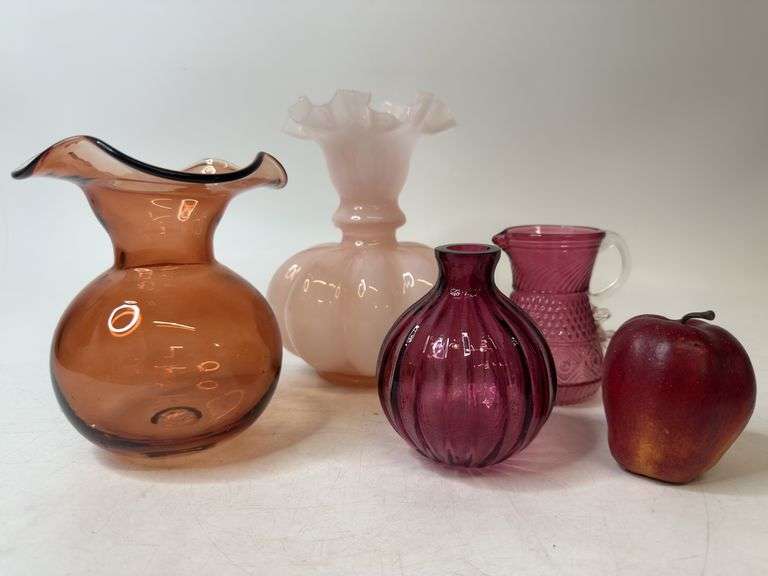 Fenton, Pilgrim, Vases - Colorado Premier Realty & Auction Services