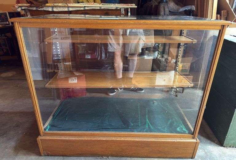 Vintage Glass Front Display Case - Colorado Premier Realty & Auction ...