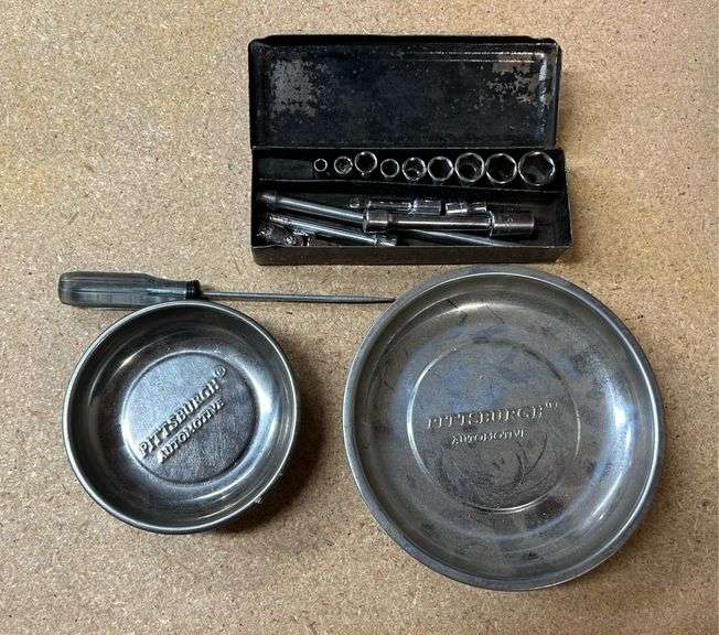 Pittsburgh Magnet Tool Box Cups & Small Sockets - Creamer Auction