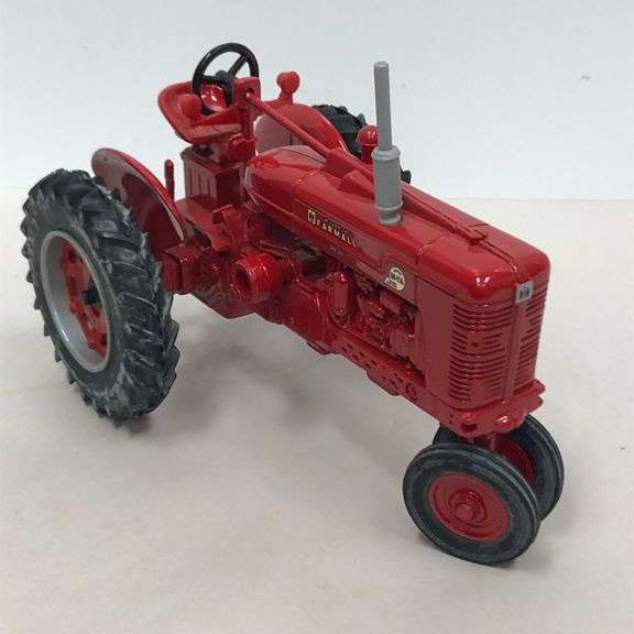 Farmall Super MTA Tractor - 1/16 Scale - Creamer Auction