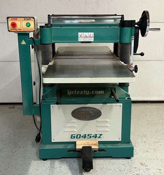 Grizzly Industrial Inc Model G0454Z - 15” & 20” Mobile Planer w/ Spiral ...