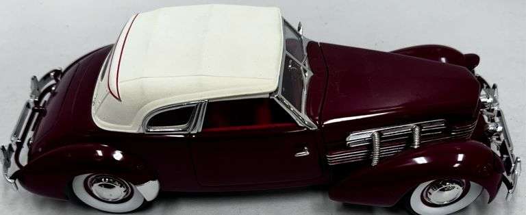 1937 Cord - Supercharged - 2 Door Car - Creamer Auction