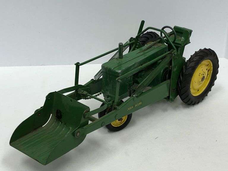 John Deere 2 Cylinder with Loader - Creamer Auction