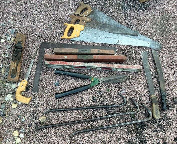 Wood Plane - Levels - Crow bars - And More - Creamer Auction