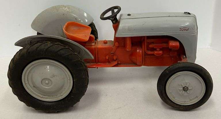 Plastic Ford Tractor - Creamer Auction