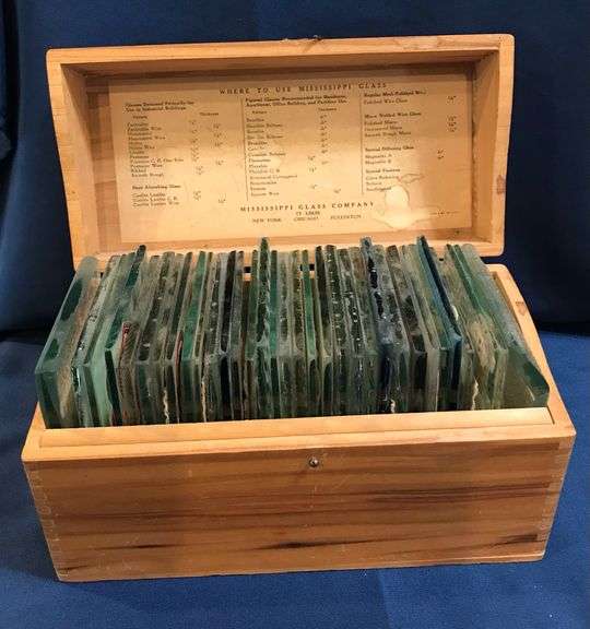Mississippi Glass - Salesman Sample Glass Case - Creamer Auction