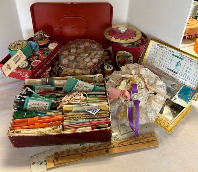 Sewing supplies - Creamer Auction