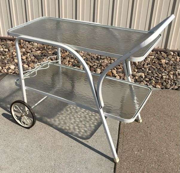 Wheeled Patio Tea Cart ** NO SHIPPING ** - Creamer Auction
