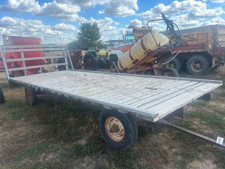 8x20 Wooden Floor Hay Rack - Creamer Auction