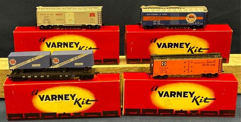 (4) Varney Kit HO Scale Train Cars - Creamer Auction