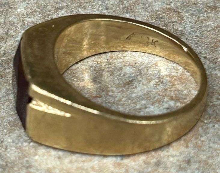 Vintage 10K Gold Ring with Red Stone - Creamer Auction