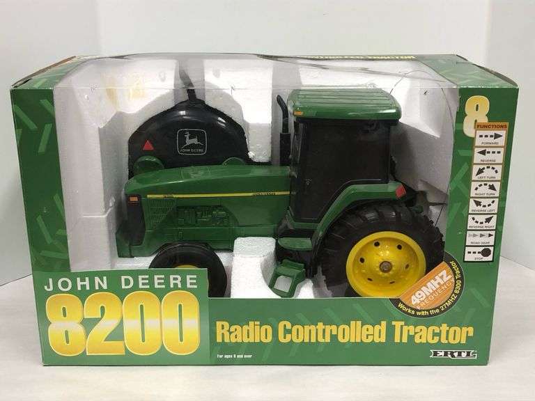 John Deere 8200 RC Tractor - Creamer Auction