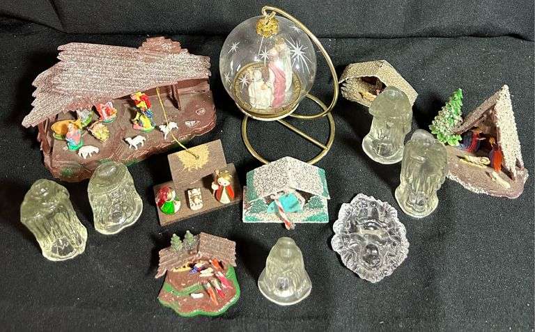 Vintage Small Plastic Nativity Scenes & Glass Nativity Scene - Creamer ...