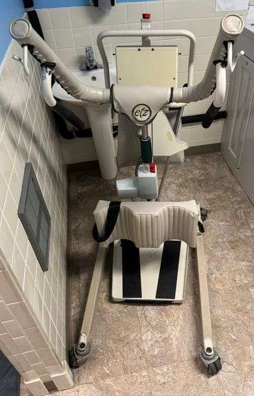 EZ Way EZ Stand Model 898 Patient Lift - Creamer Auction