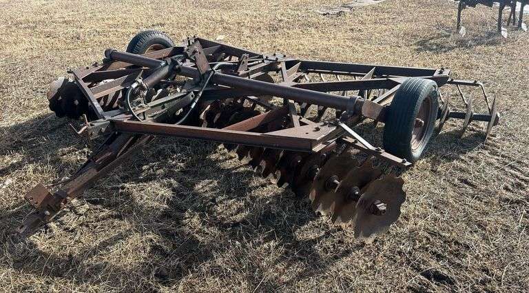 International 12 Ft Pull Type Disk - Creamer Auction