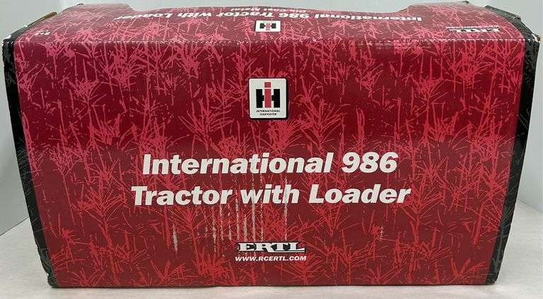 International 986 Tractor with Loader - ERTL 1/16 - Creamer Auction