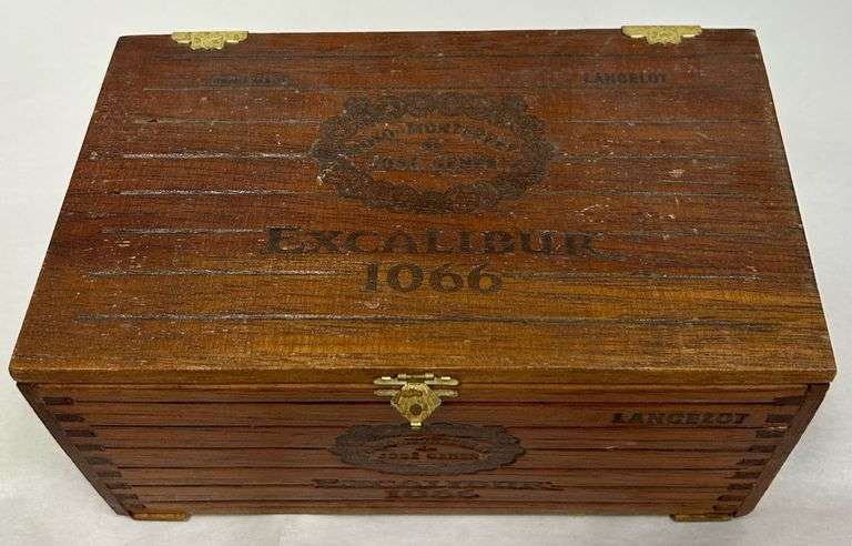 Excalibur Wooden Cigar Box - Creamer Auction