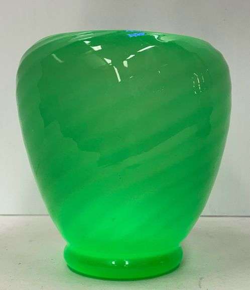 Jadeite Vase - Creamer Auction