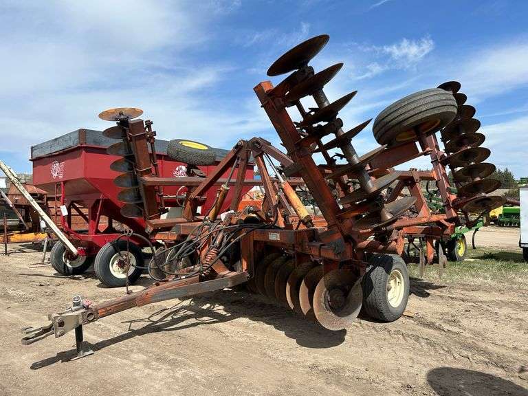 20 Ft. Hydraulic Fold Disk - Creamer Auction