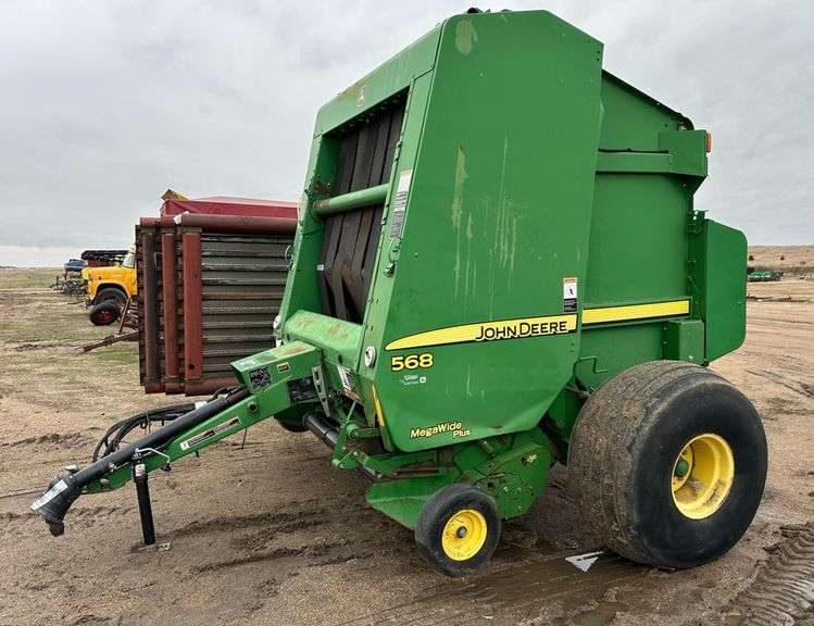 John Deere 568 Baler - Creamer Auction