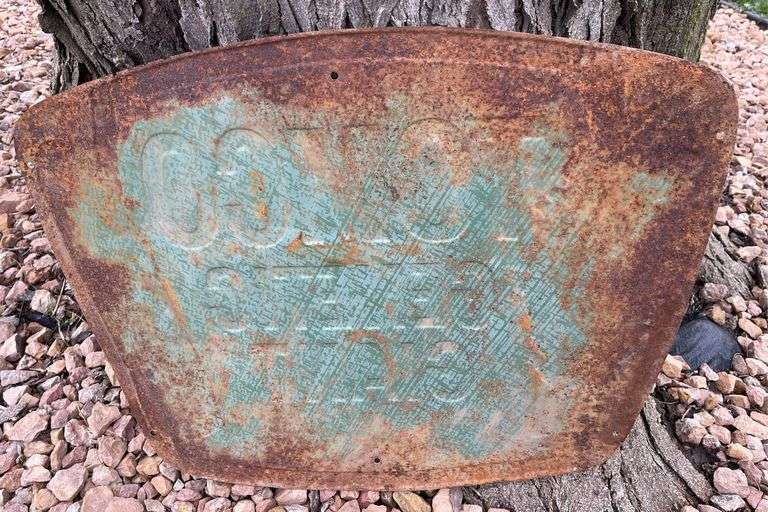 Tomco Genetic Giant Dealer - Advertising Sign - Creamer Auction