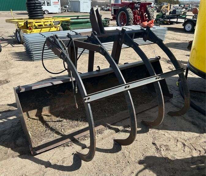 8 Ft. Loader Bucket - w/ 4 Tine Grapple Fork - Creamer Auction