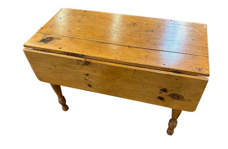 Primitive Pine Drop Leaf Table - Creamer Auction