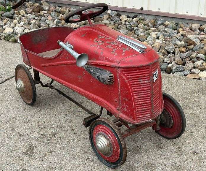 Early Steelcraft Ace Pedal Car - Creamer Auction