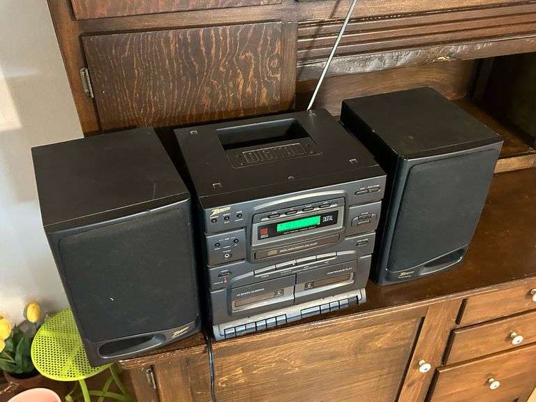 Zenith Digital Stereo System - Creamer Auction