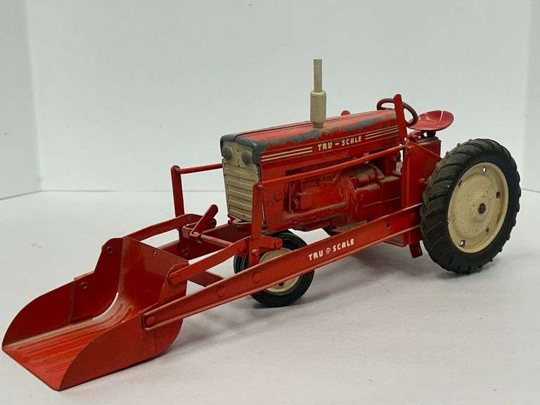 Tru-Scale Tractor with Loader - Creamer Auction