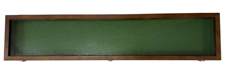 CastleCreek Gun Display Case - Creamer Auction