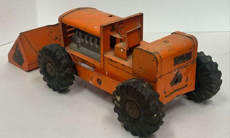 Structo Pressed Steel End Loader - Creamer Auction