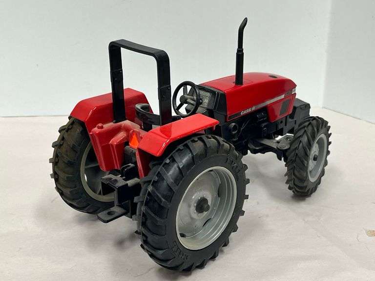 Case International C90 Utility Tractor - Creamer Auction