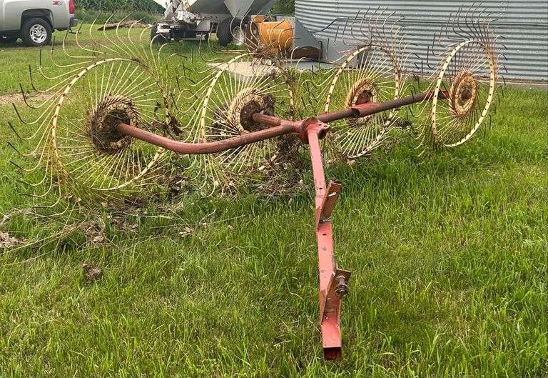 3 PT. 4 Wheel Windrow Turner - Creamer Auction