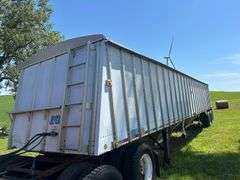 1997 Merritt Equipment Hopper Grain Trailer - Creamer Auction