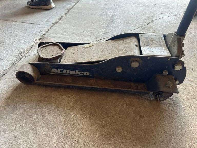 AC Delco 3 1/2 Ton Roll A Round Floor Jack - Creamer Auction