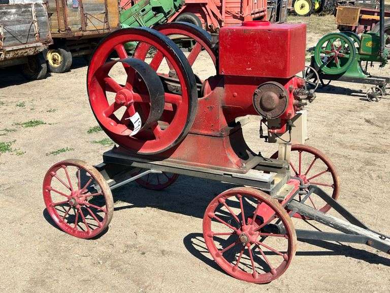 Hit And Miss Stationary Engine on Cart - Creamer Auction