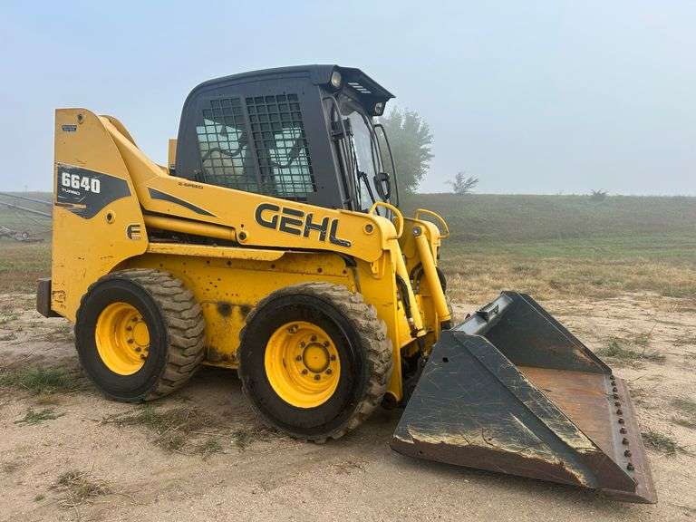 Gehl 6640 Skid Loader - Creamer Auction