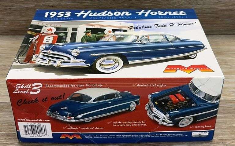 1958 Hudson Hornet - Model Kit 1/25 Scale - Creamer Auction