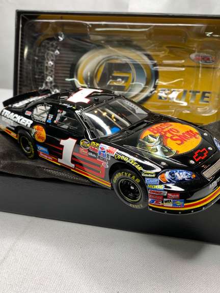 2006 Elite Martin Truex Jr. 1:24 scale Monte Carlo #1 Bass Pro Shops ...