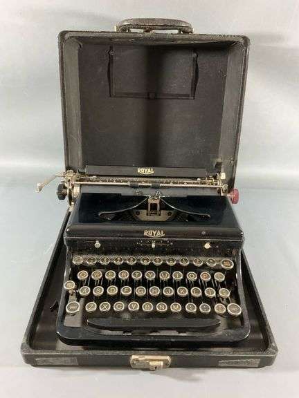 Vintage Royal Manual Portable Typewriter With Case - Coastal Downsizing ...