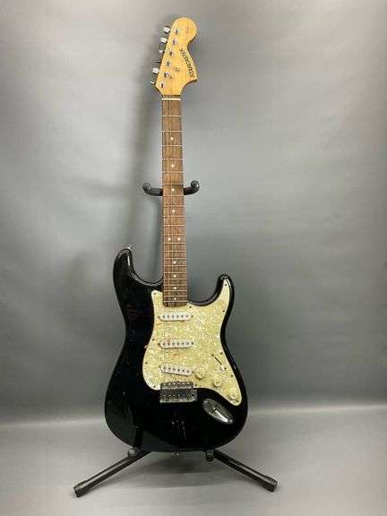 Starcaster Strat Electric Guitar by Fender, Missing Strings and Arm ...