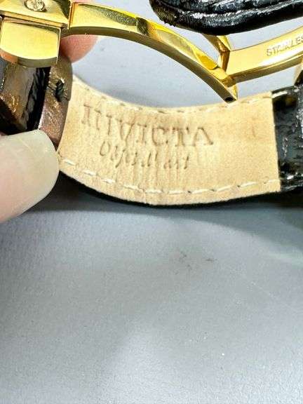 Invicta Swiss Ebauche Automatic Movement Mens Watch with 22 Jewels and ...