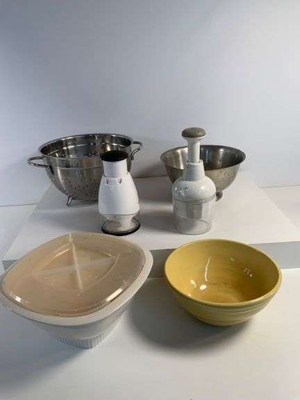 Kitchenware Lot Featuring Pampered Chef Chopper and Assorted Items - Coastal Downsizing LLC