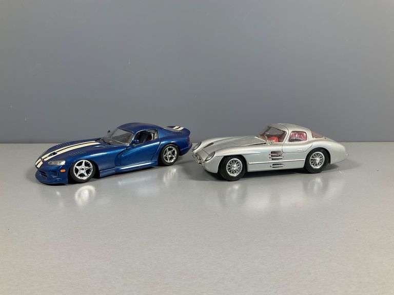 Die-Cast Model Cars: Dodge Viper GTS and Mercedes-Benz 300 SLR in 1:18 ...