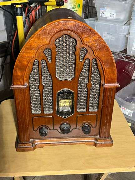 Replica Cathedral-Style Wooden Radio by GE - Coastal Downsizing ...