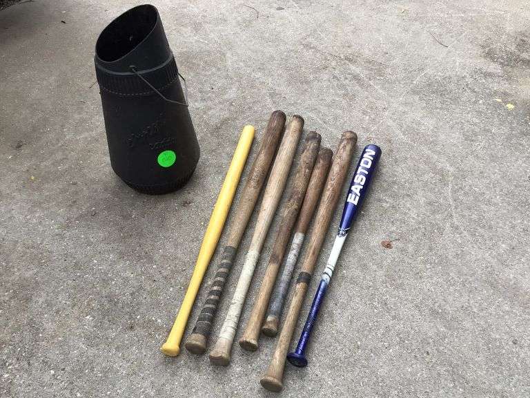 VARIOUS BASEBALL BATS - Currie Auction Service